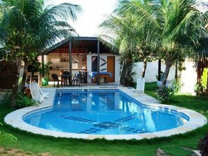 Pousada Refúgio do Manati (Rua Descida Dos Bugues 13,Aracat,Ceara 62800-000,), otel  Ceará'dan