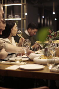 Embassy Restaurant (Chyngyz Aytmatov Avenue No:299/4, Lenin District, Bishkek), restoran  Bişkek'ten