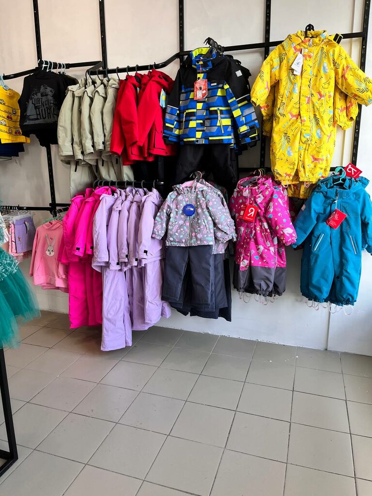 Çocuk giyim mağazaları Little penguin, Yekaterinburg, foto