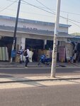 ETs W-d (Brazzaville, Avenue des Trois Martyrs), mobilya mağazaları  Brazzaville'den