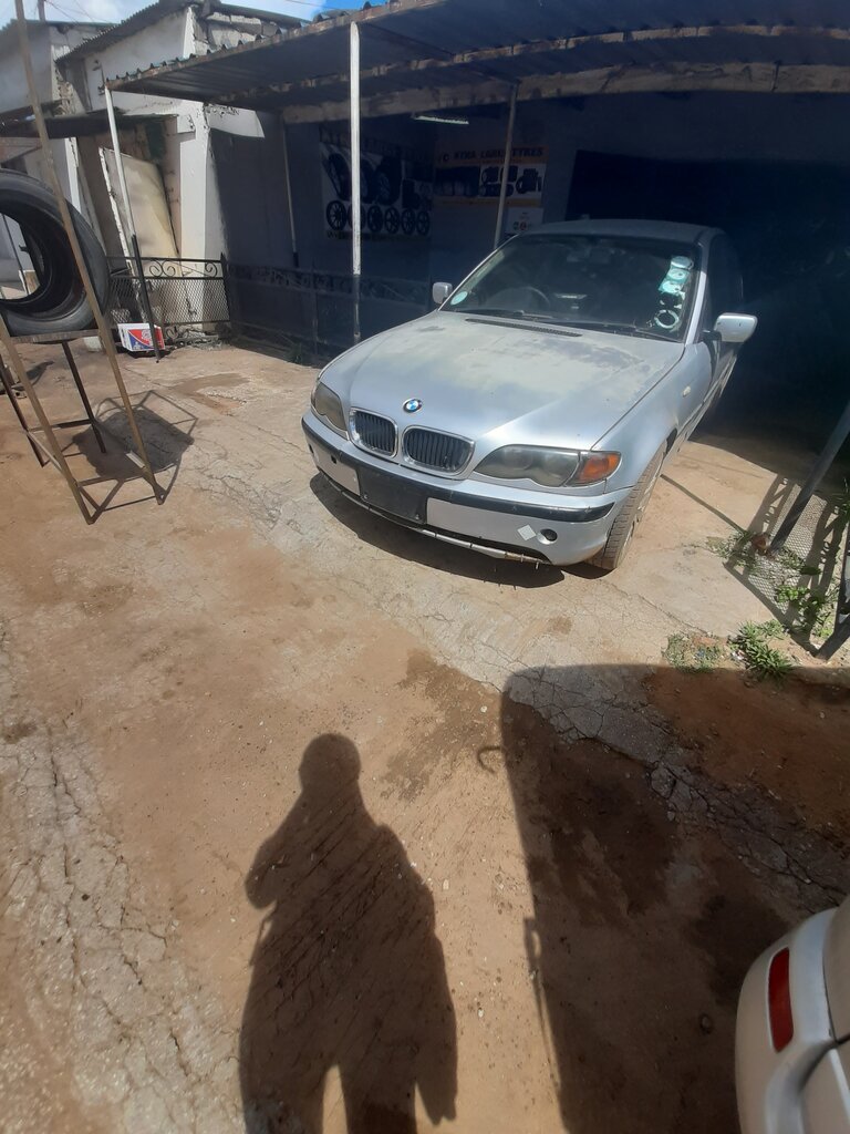 Otomobil yedek parçaları TK Auto Parts, Lusaka, foto