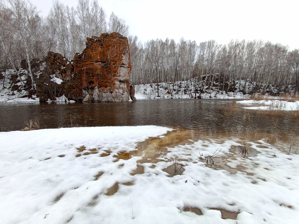Dağ zirvesi Скала Долматов камень, Çeliabinskaya oblastı, foto