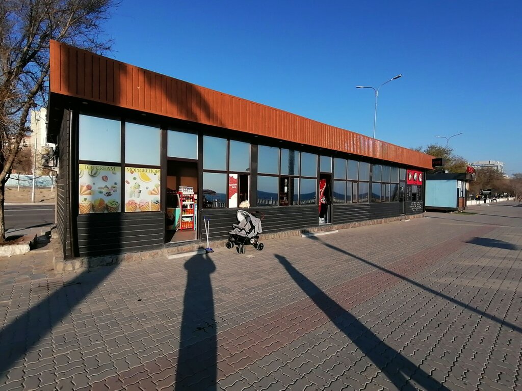 Market Shyngys, Aktav, foto