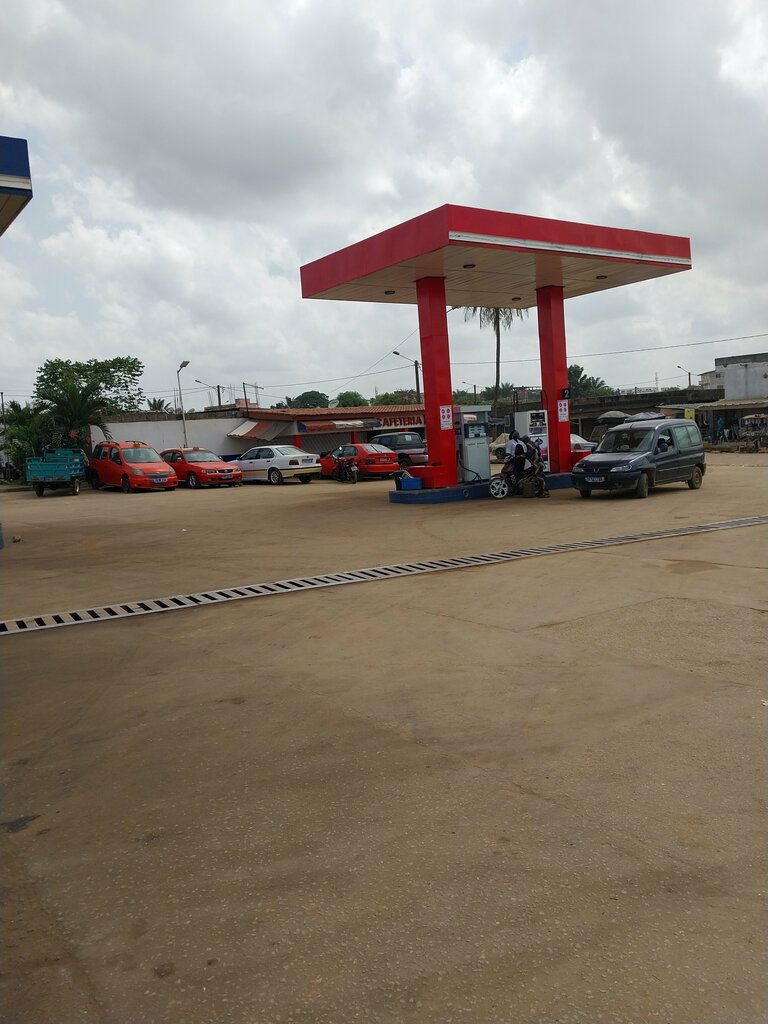 Benzin istasyonu Star Oil, Abican, foto