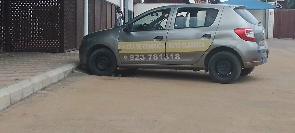 Sürücü kursları Escola de Condução Auto Clássica, Loanda, foto