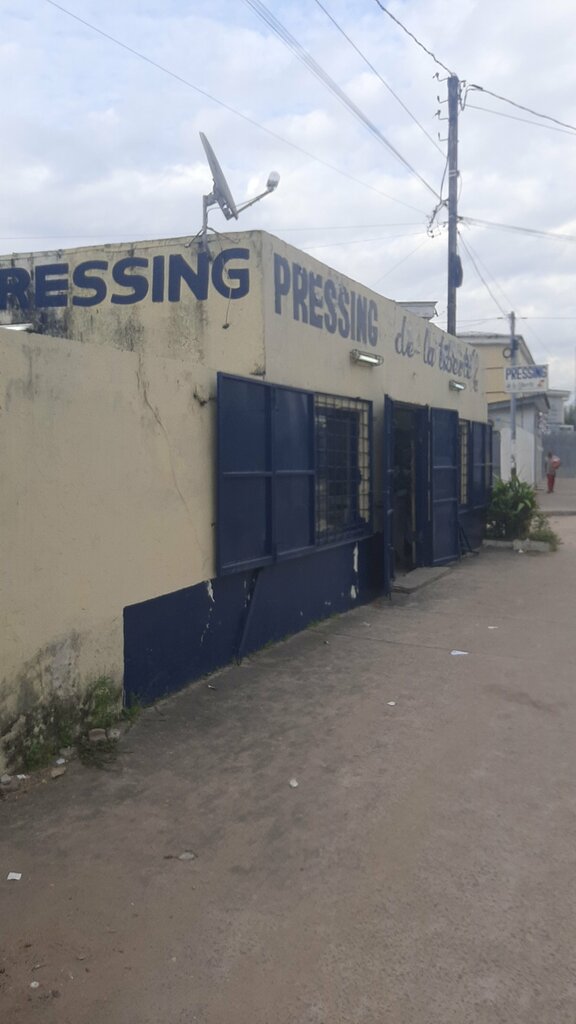 Çamaşırhaneler Pressing De La Liberté, Brazzaville, foto