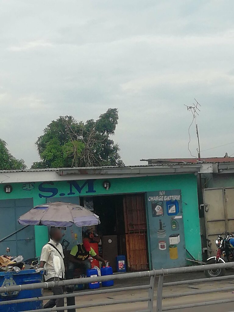 Yağlama ürünleri Ets SM, Brazzaville, foto
