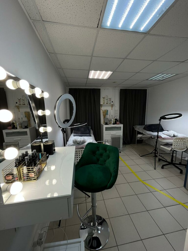 Kalıcı makyaj stüdyosu The Palm Studio, Saint‑Petersburg, foto