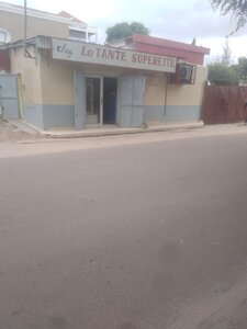 Chez La Tante Supérieur (Brazzaville, Commune de Poto-Poto), bar  Brazzaville'den