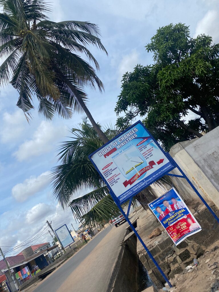 Dini dernekler House Of Changes Ministries, Akra, foto