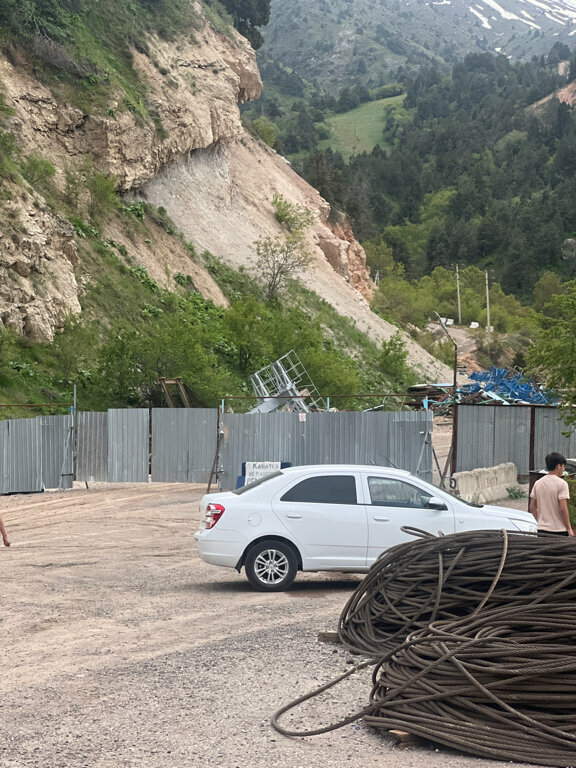 Hızlı ulaşım istasyonu Lower Cable Car Station, Taşkent eyaleti, foto