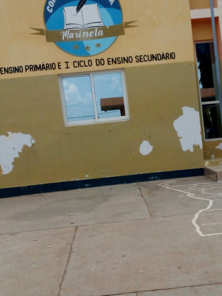 Ortaokul Complexo Escolar Matinela, Loanda, foto