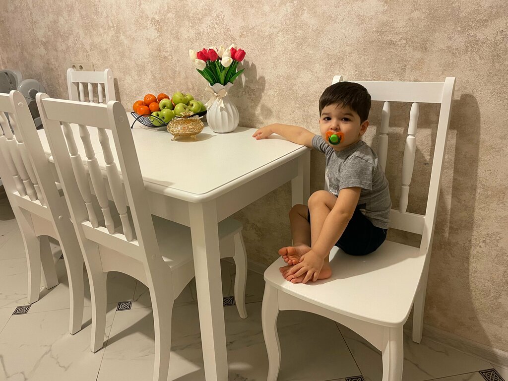 Mutfak mobilyaları Stoly stulya, Voljski, foto