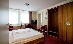 Parkhotel Lingen Am Markt (Bernd-Rosemeyer-Straße No:27, Lingen (Ems)), otel  Lingen'dan