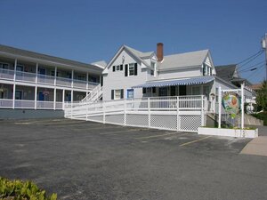 Neptune Beach Hotel and Suites (Maine, Maine State Route 9), otel