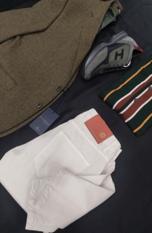 Giyim mağazası Nada Fashion Store Abbigliamento Uomo Donna Bambino, Campania, foto