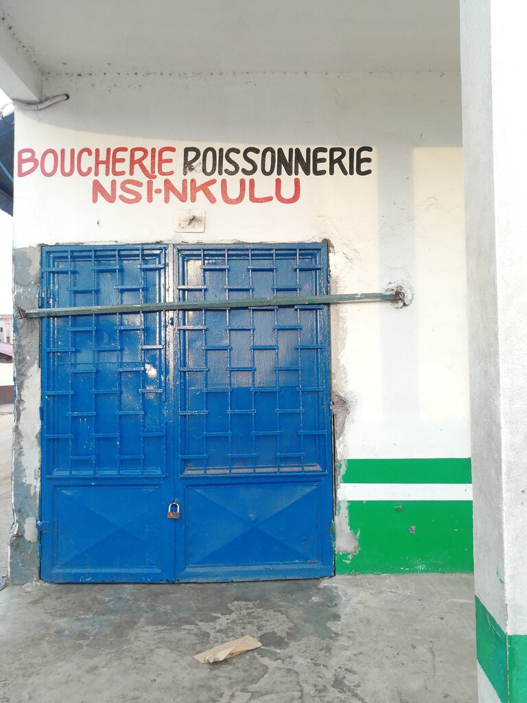 Kasap, şarküteri Boucherie Poissonnerie Nsi Nkulu, Brazzaville, foto