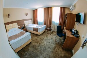 Oş Grand Hotel Chavo (Kurmanjan datka Street No:280, Osh), otel  Osh'tan