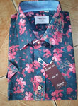 Yaw Oppong Collections (Ashanti, Kumasi Metropolitan District, Ashanti New Town Road, 14), giyim mağazası  Gana'dan