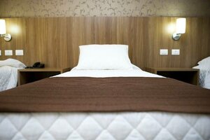 Foz Presidente Comfort Hotel (Estado do Paraná, Mesorregião do Oeste Paranaense, Microrregião de Foz do Iguaçu, Município Foz do Iguaçu, Região Central, Centro), otel  Foz do Iguaçu'dan