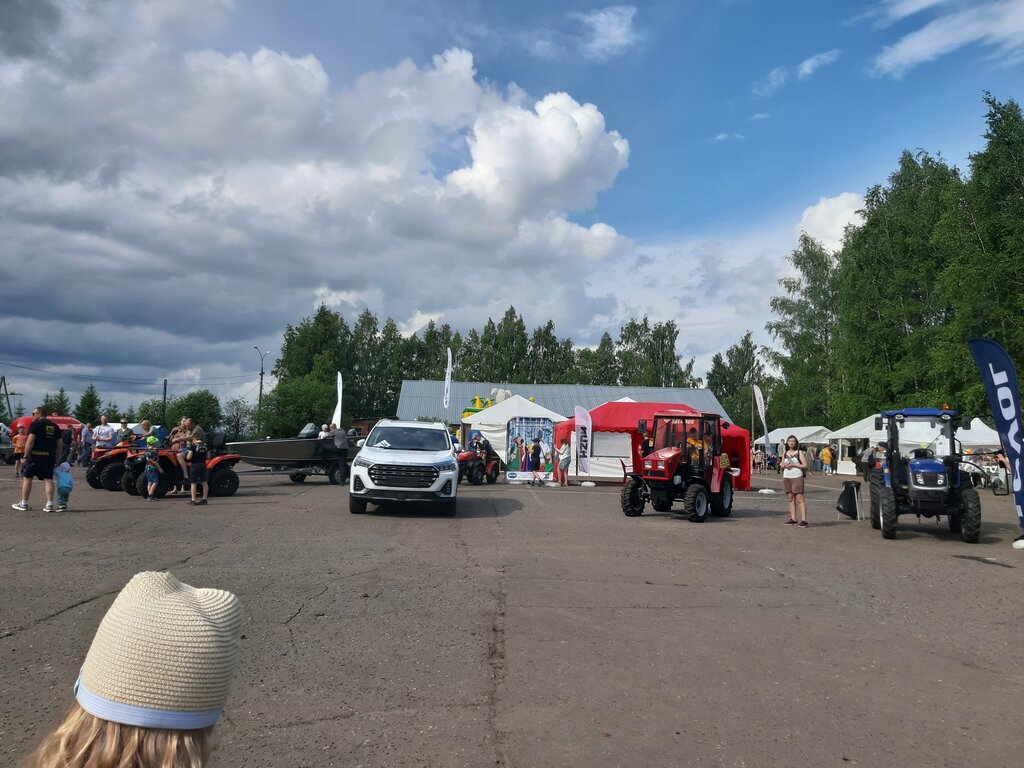 Sürücü kursları Автошкола Вятской ГСХА, Kirovskaya oblastı, foto