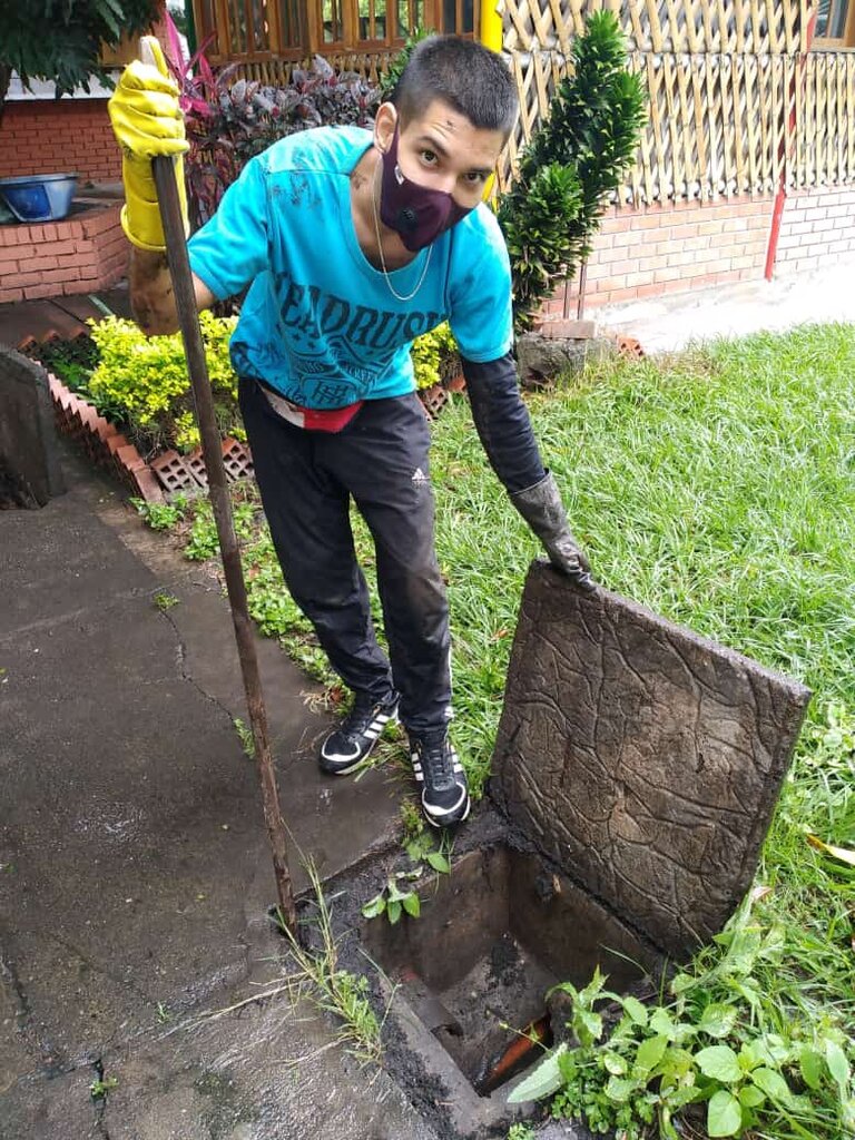 Sıhhi tesisat hizmetleri Servi Plumbers Without Breaking, , foto