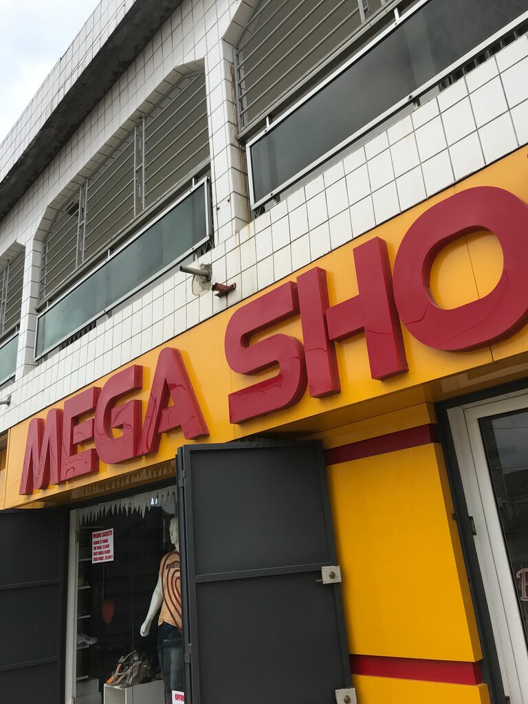 Giyim mağazası Mega shop de cocody angré, Abican, foto