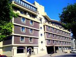 Hotel The Crown (City of republican subordination Baku, Sebail District, Neftchi Gurban Street, 47), otel  Bakü'den
