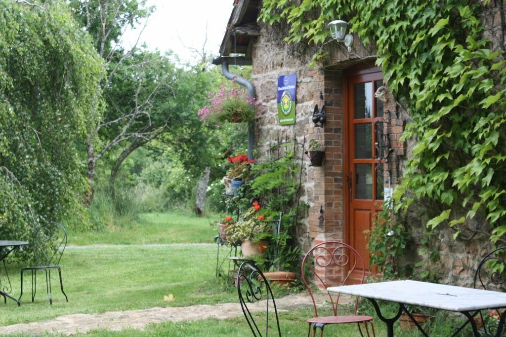 Otel Chambres d'hotes chateau-chervix, puy la brune, , foto