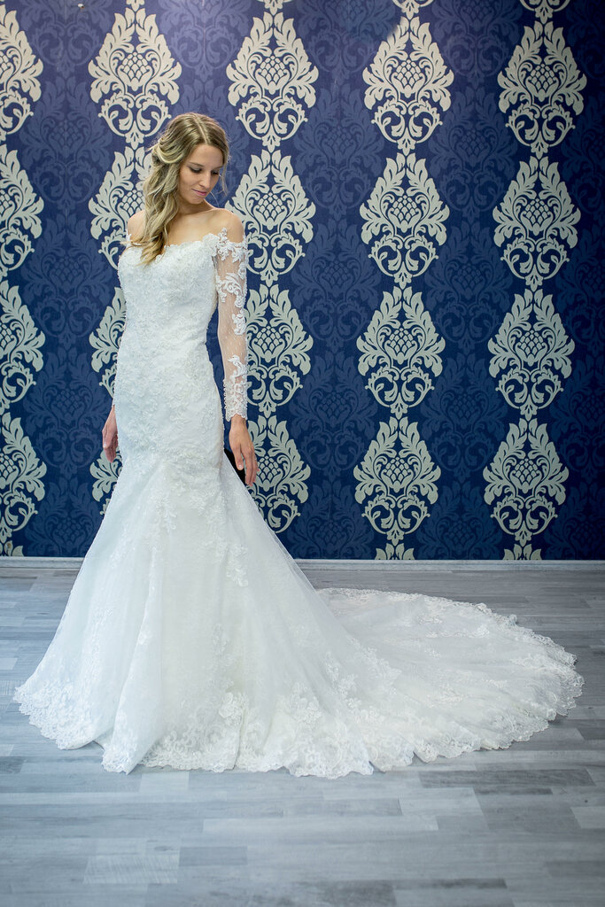 Giyim mağazası Katholnig-Treffen, Event- & Hochzeitsmode, Schneiderei, Textilprint, Karintiya, foto