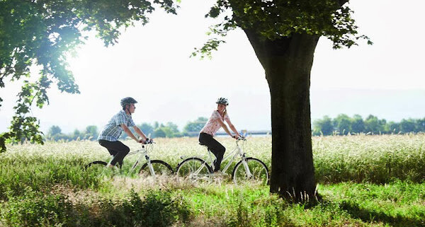Araç römorkları Fahrradgeschäft Radsport B&s oHG, Bad Soden, Bad Soden am Taunus, foto