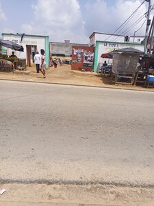 La cité 3 cocotiers (Abidjan, La commune Yopougon, Rue L34), otel  Abican'dan