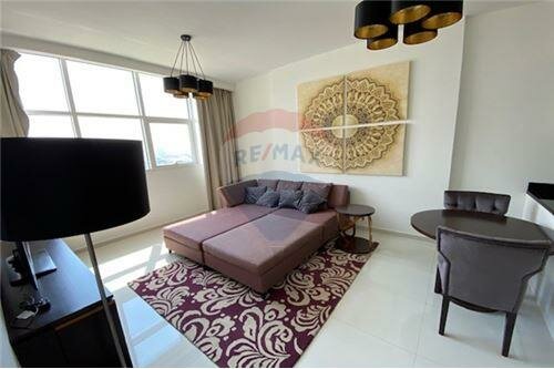 Emlak ofisi Remax, Dubai, foto