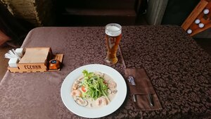 Дом вкуса Есенин (Soyuznaya ulitsa No:28, Kursk), restoran  Kursk'tan