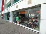 Lux парфюмерия (Primorskaya Street No:3/14, Tsentralniy Microdistrict), kozmetik ve parfümeri mağazaları  Soçi'den