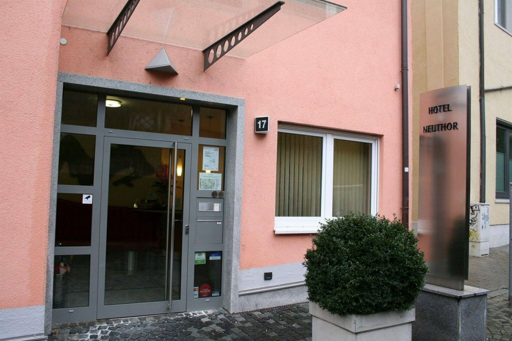 Otel Hotel Neuthor, Ulm, foto
