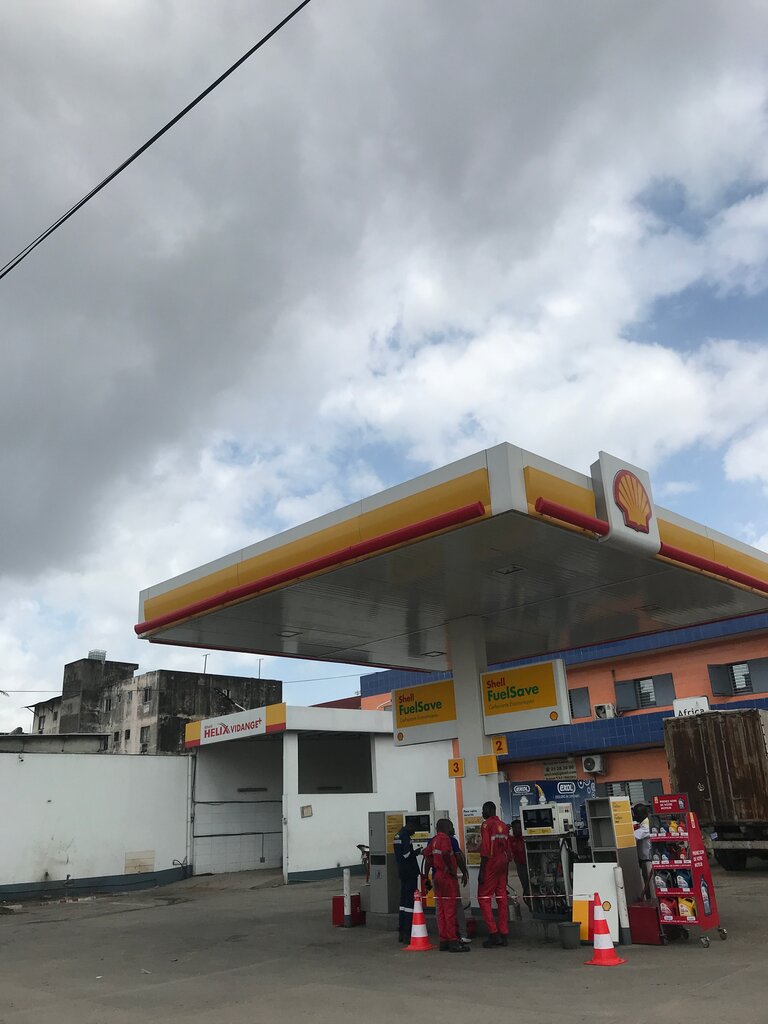 Benzin istasyonu Station Shell, Abican, foto
