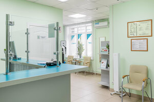 Doveriye (Uchitelskaya ulitsa No:9), tıp merkezleri ve klinikler  Novosibirsk'ten