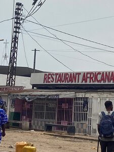 Africana (Brazzaville, Commune de Moungali, Rue Mayama), restoran  Brazzaville'den