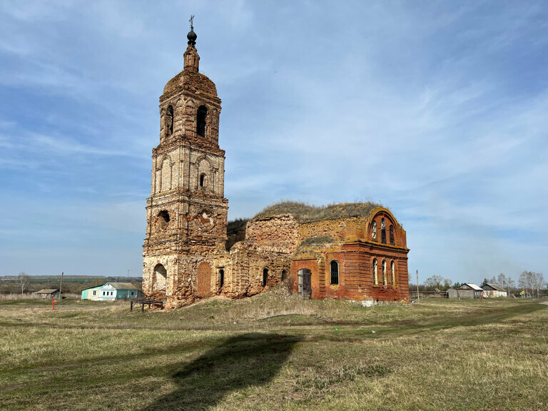 Ortodoks kiliseleri Tserkov Petra i Pavla v Ukraintsevo, Penzenskaya oblastı, foto
