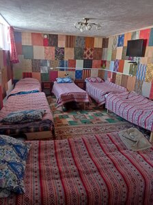 Elmed (ulitsa Stakhanova No:20, Bishkek), pansiyonlar, hosteller  Bişkek'ten