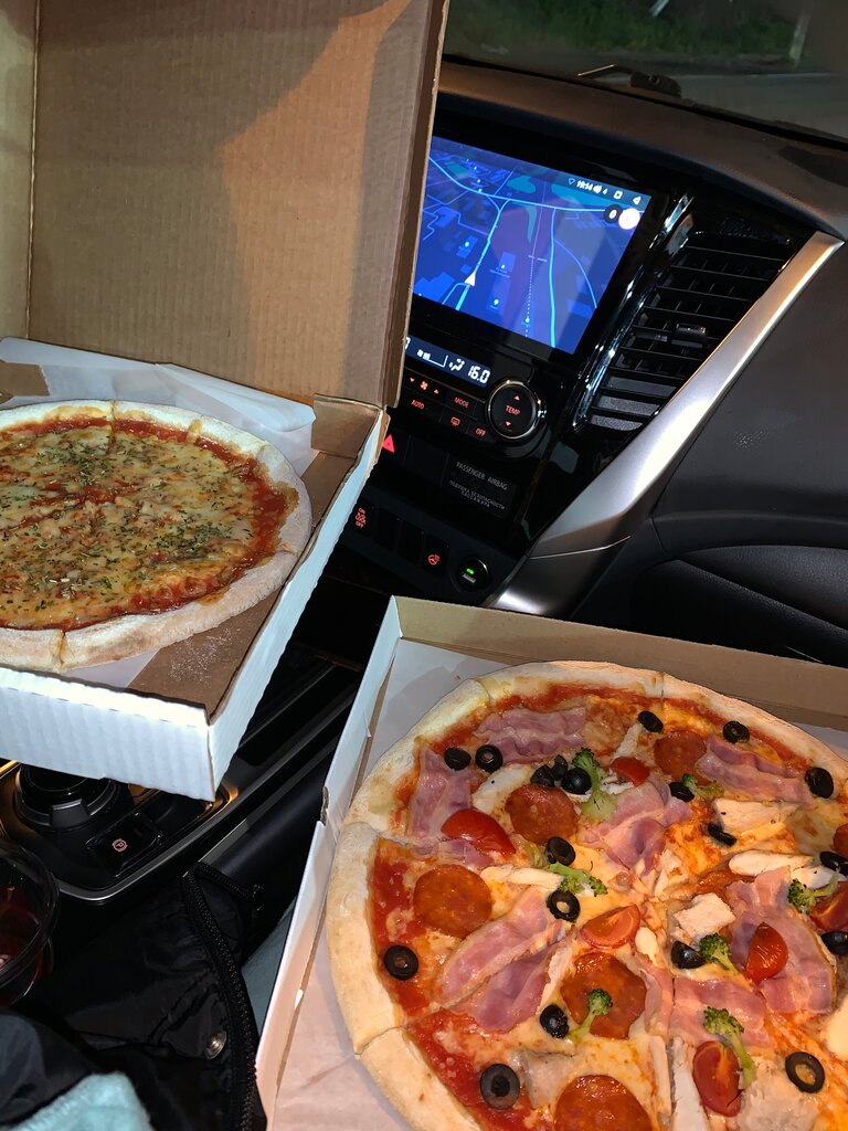 Pizzacılar Star Pizza, Saint‑Petersburg ve Leningradskaya oblastı, foto