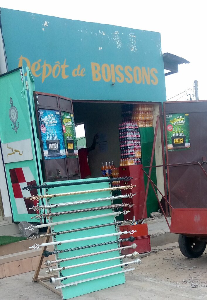 Bira dükkanı Dépôt De Boissons, Brazzaville, foto