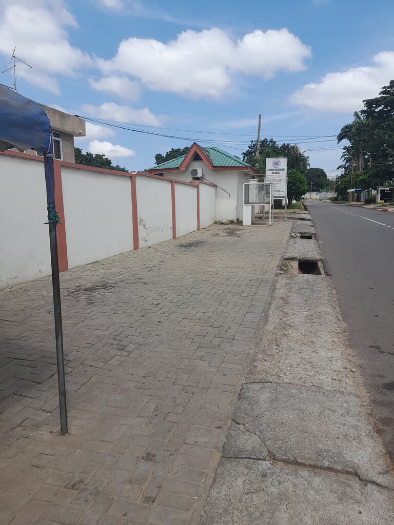 Tıp merkezleri ve klinikler Egon German Clinic, Akra, foto