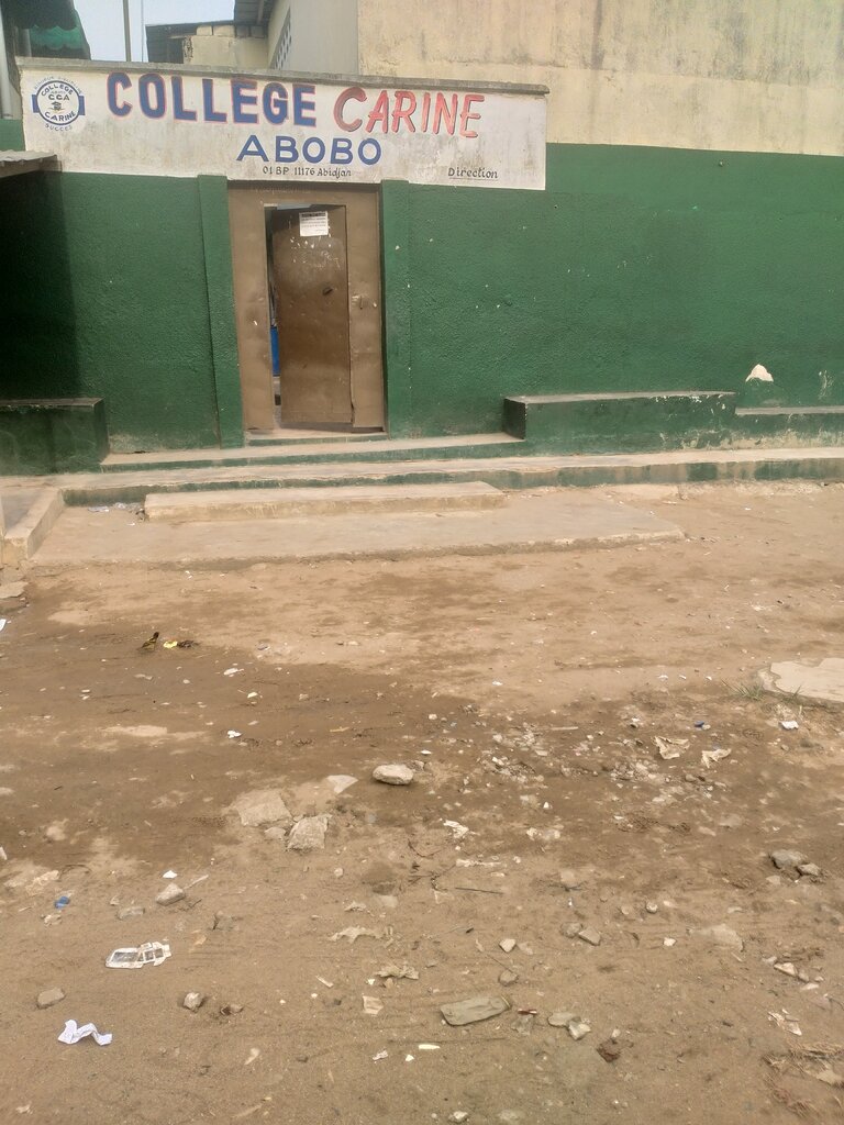 Ortaokul College Carine D'Abobo, Abican, foto