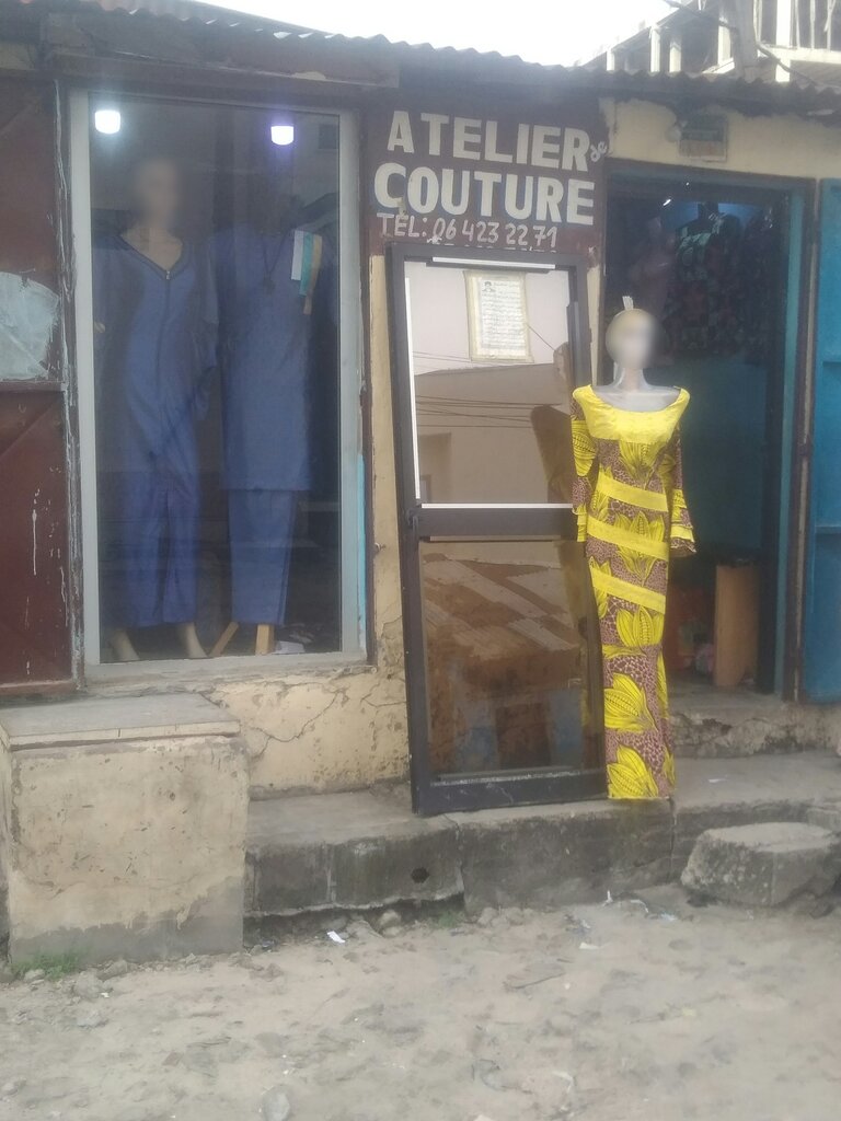 Terziler Atelier De Coutures, Brazzaville, foto