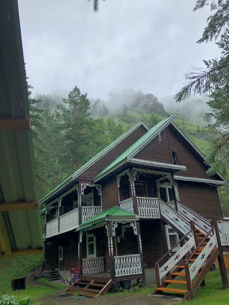Dağ zirvesi Altay, Altayski krayı, foto