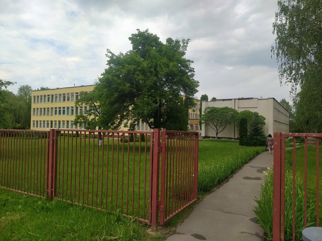 Ortaokul Srednyaya shkola № 3 im V. M. Usova Guo, Grodno, foto