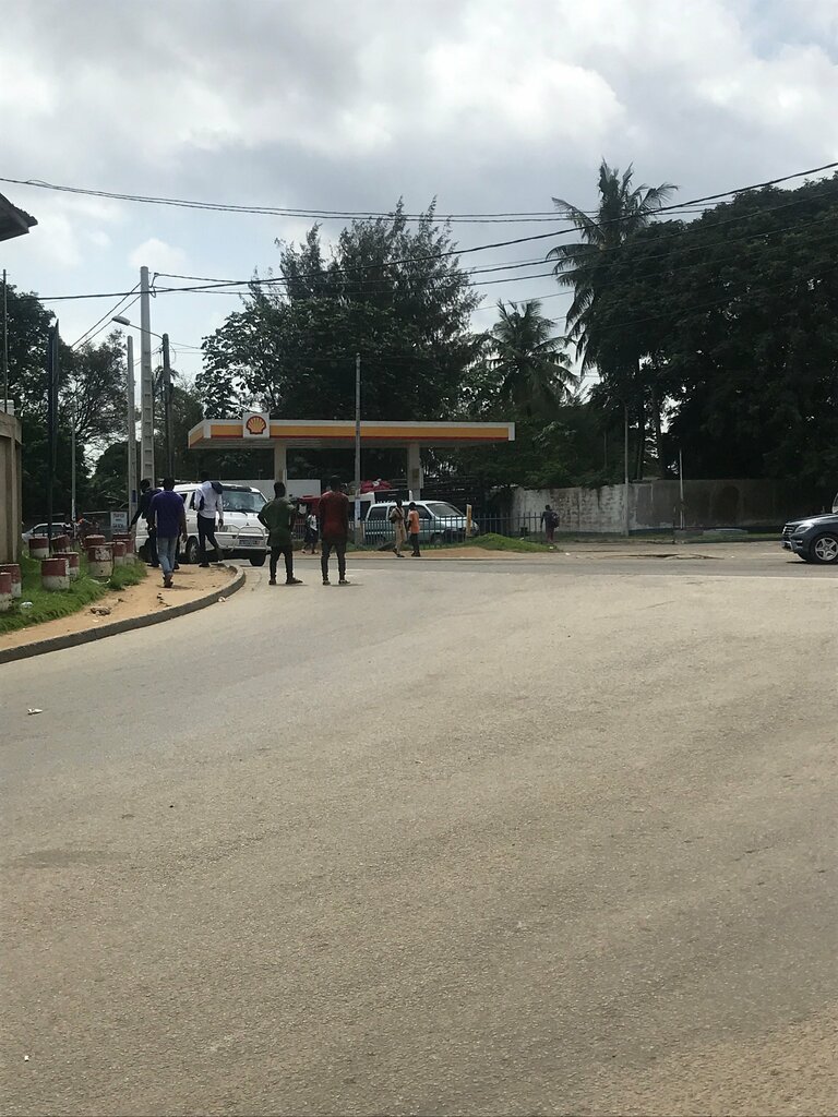 Benzin istasyonu Shell, Abican, foto