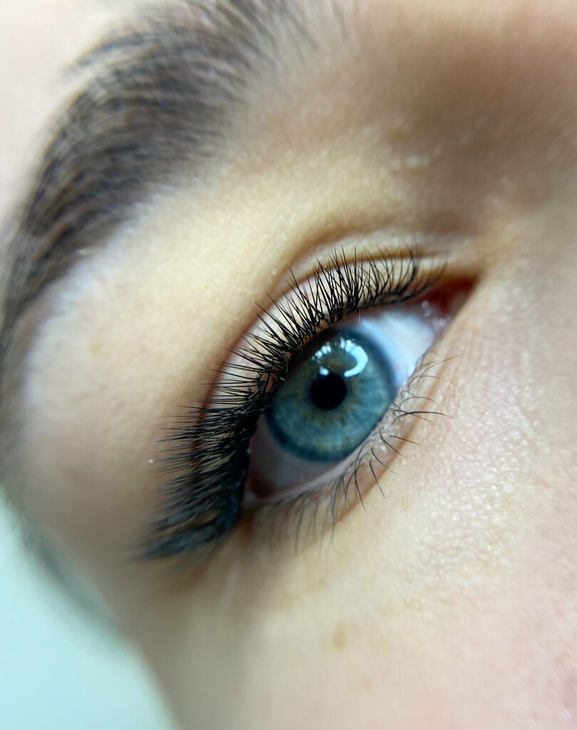 Kaş ve kirpik salonu Fly Lashes, Saint‑Petersburg, foto